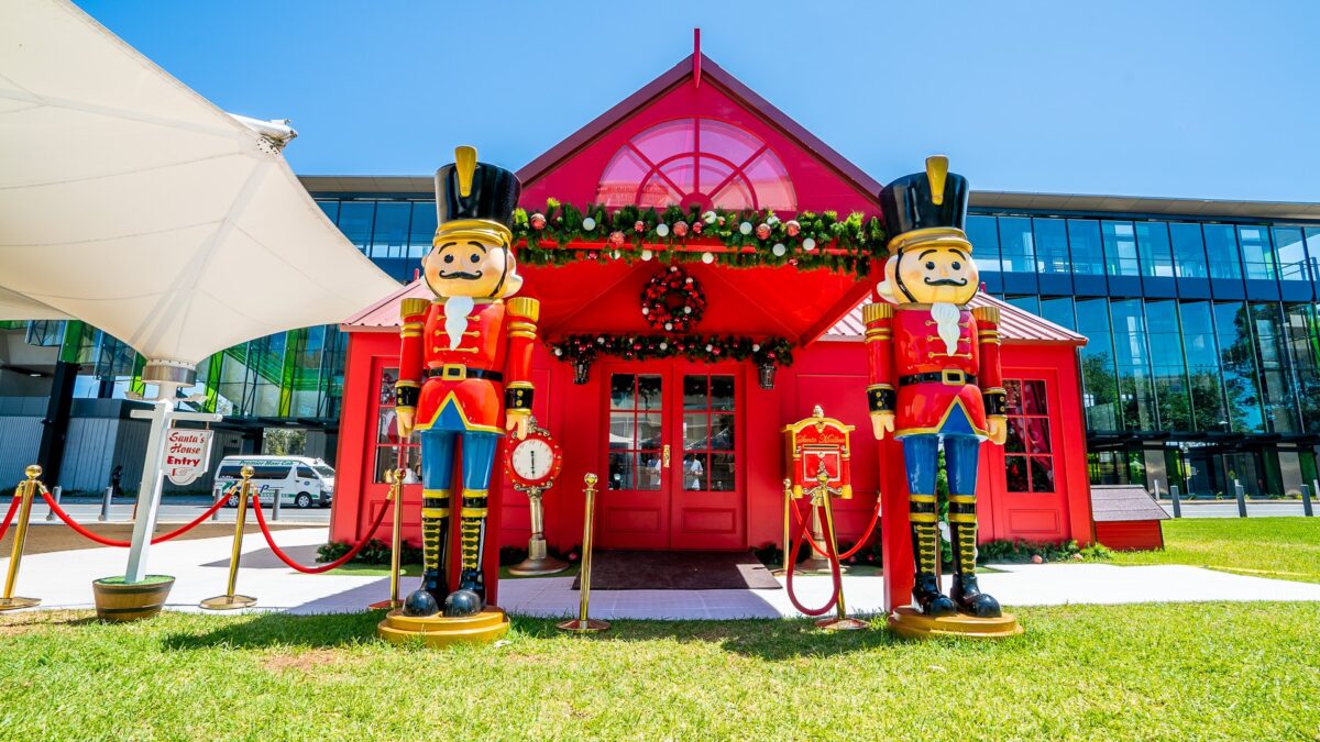 Visual Merchandising Outdoor Displays